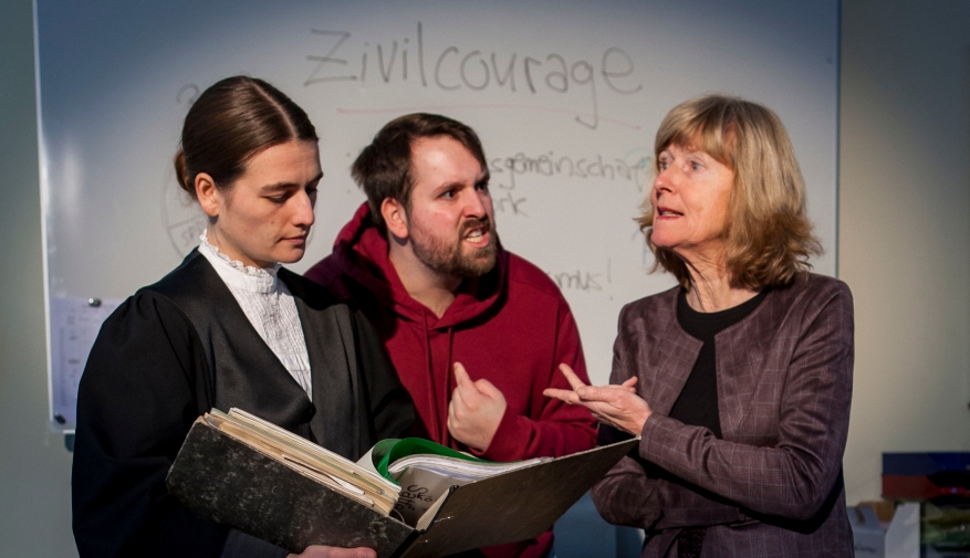 Theater-Exil spielt "Unter Zwang" - Kreis Paderborn